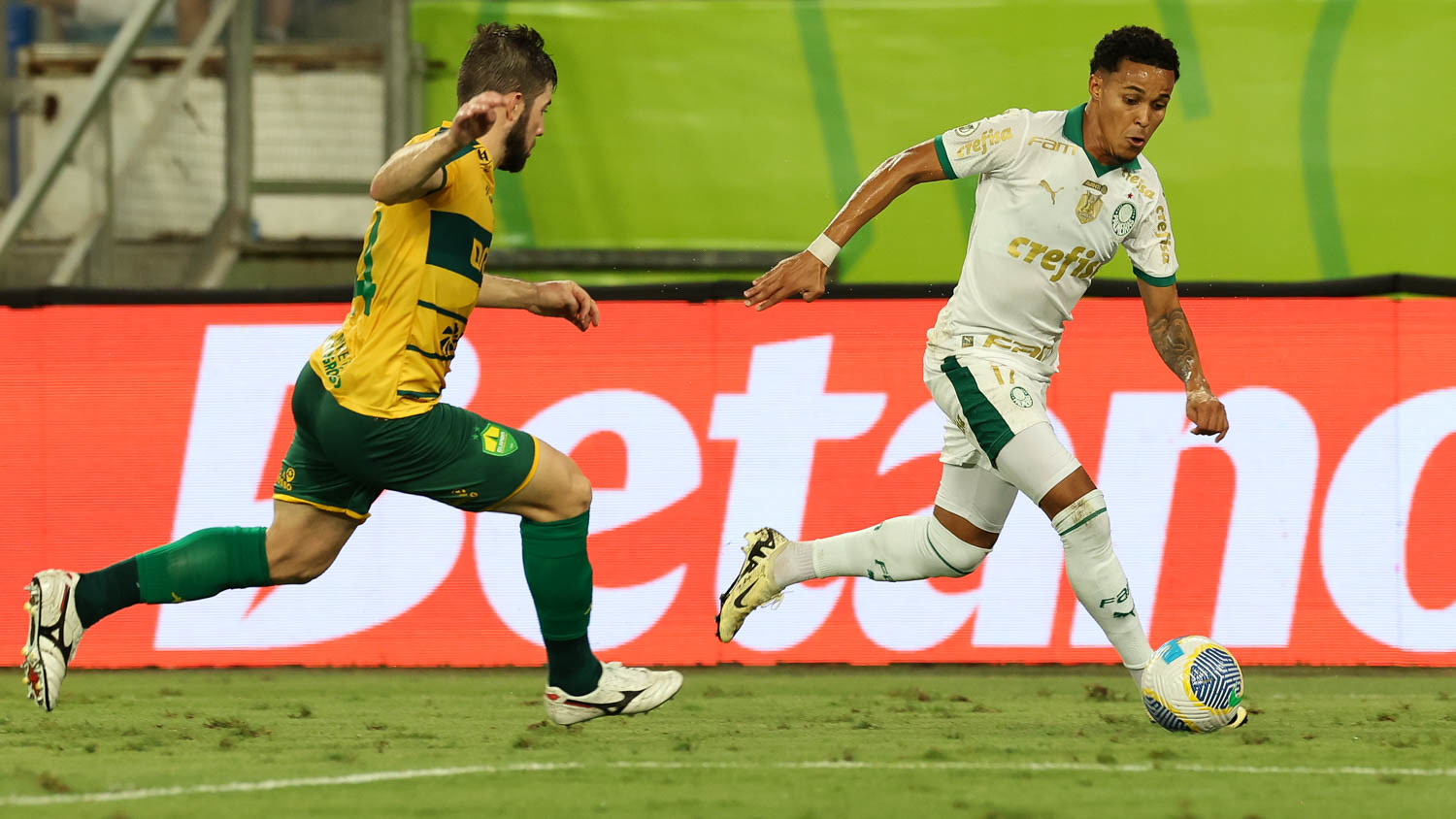 Palmeiras viaja a Montevidéu e pega o Liverpool-URU - ABC Repórter