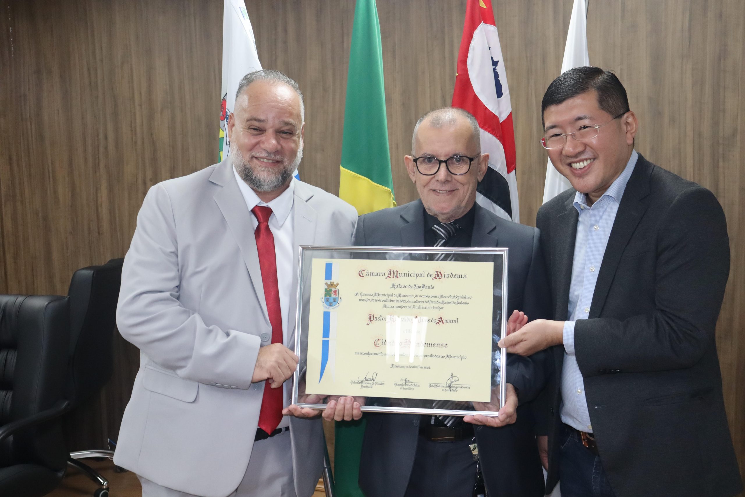 Taka Yamauchi prestigia entrega de Título de Cidadão ao pastor Reinaldo Amaral - ABC Repórter