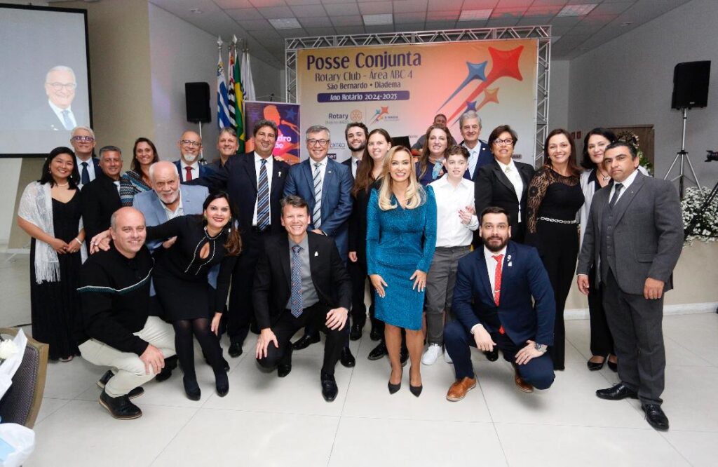 Daniela toma posse do Rotary Club SBC Novo Horizonte - ABC Repórter