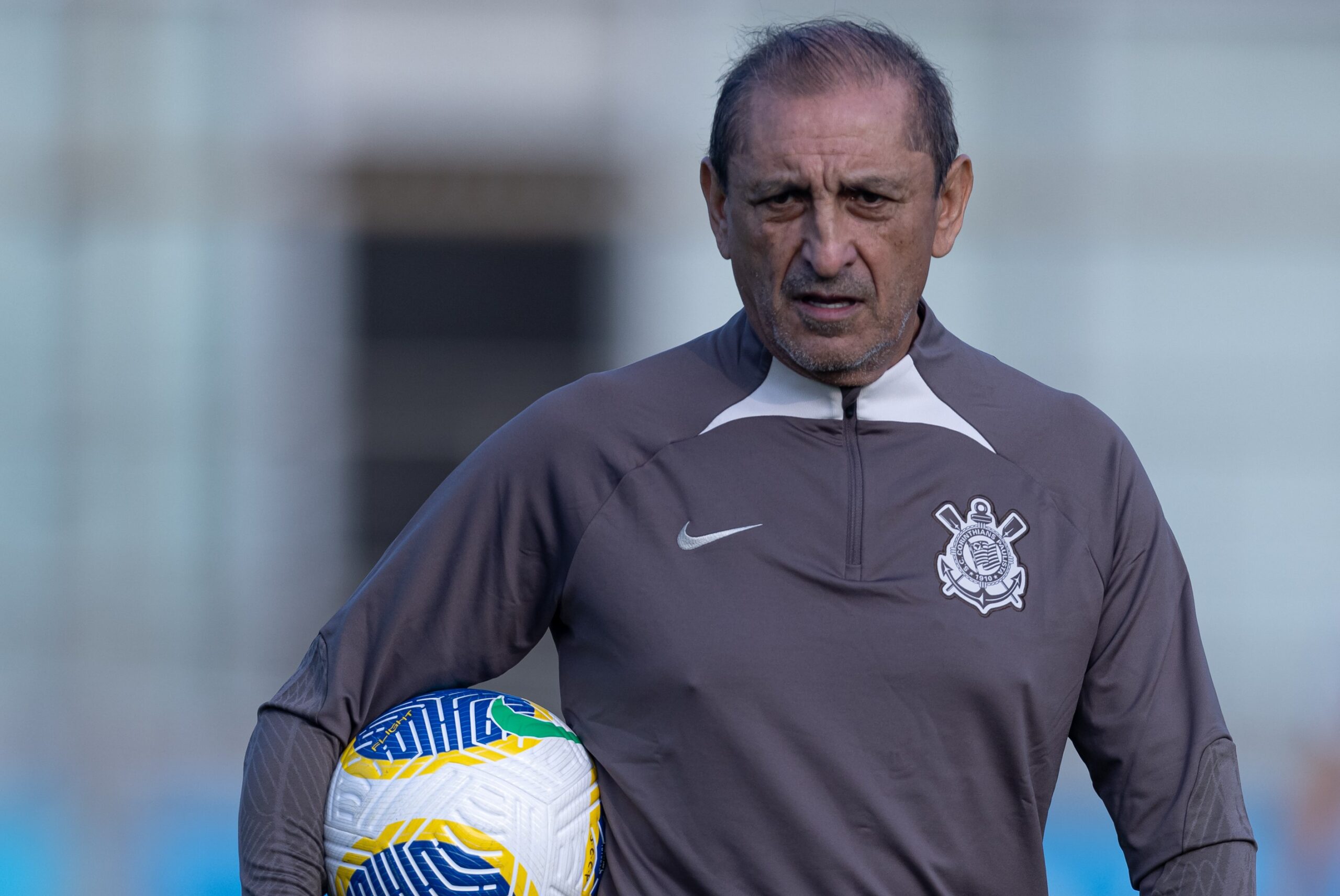 Folga da Data Fifa ajuda Ramón a tentar sair do fundo do poço - ABC ...