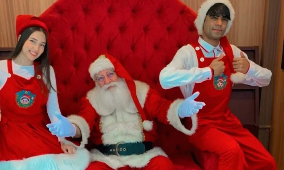 Artesão se transforma em Papai Noel e leva ao mundo a alegria do Natal ...