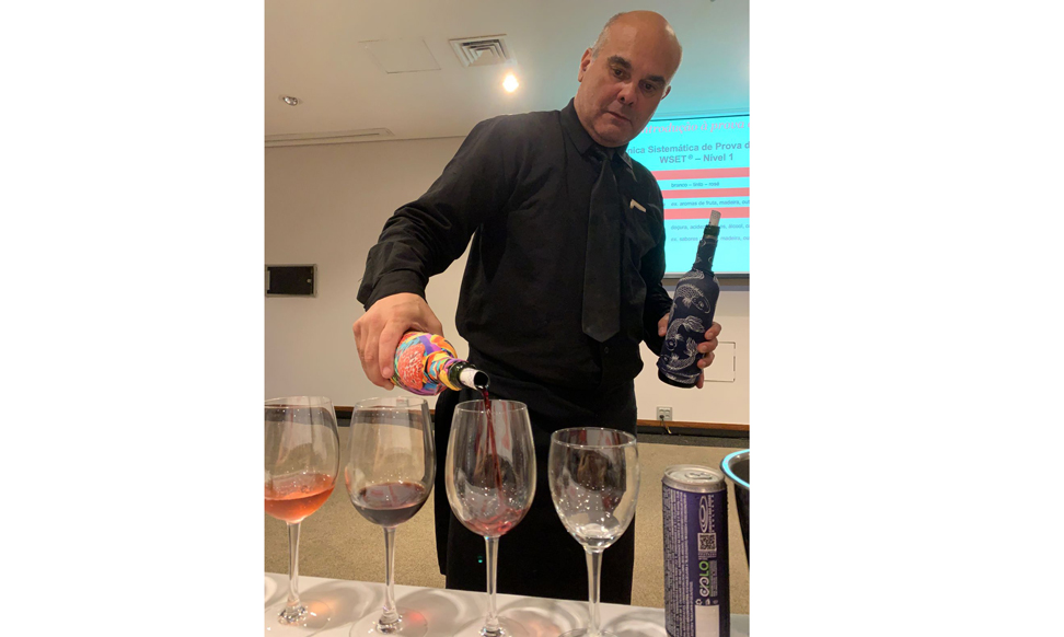 Curso da WSET: O Caminho para o Sucesso no Mundo do Vinho e dos ...
