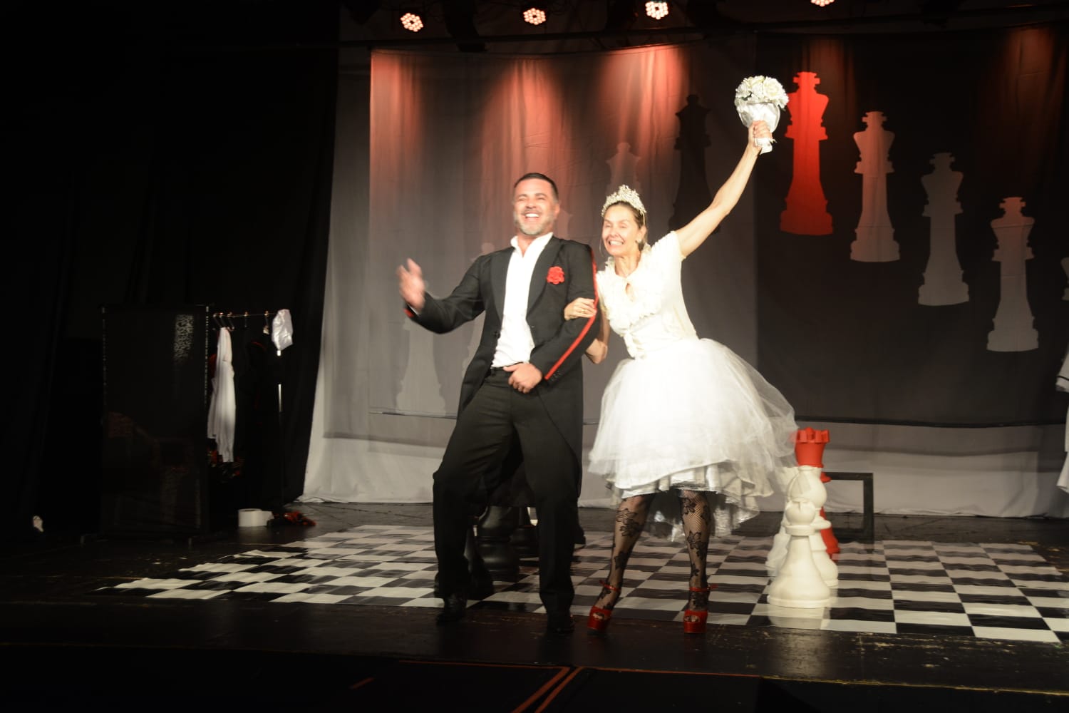 CASA, COMIDA E ALMA LAVADA - ABC Repórter